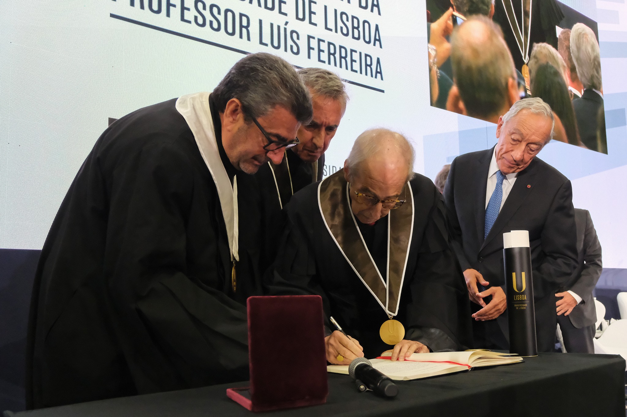 The COP President José Manuel Constantino received an honorary ...